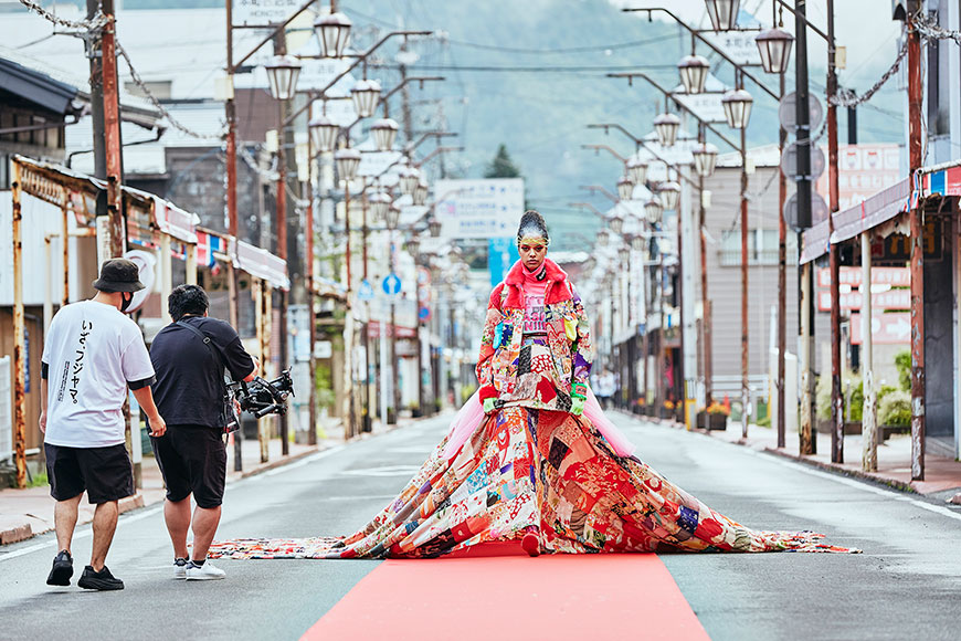 NIPPON GENKI PROJECT 2021 WORLD HERITAGE RUNWAY at Mt. Fuji | Art ...
